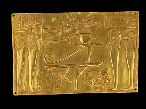 Mummy Plaque of Queen Henuttawy - Egypt Museum