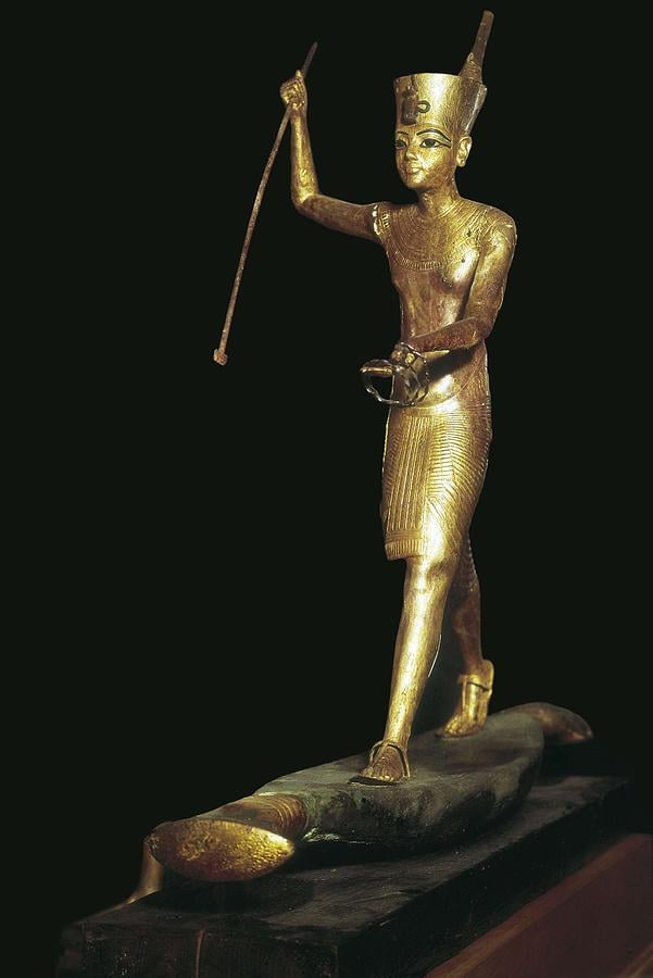 Statuette of Tutankhamun the Harpooner - Egypt Museum