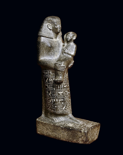 Statue of Senenmut holding Neferure - Egypt Museum