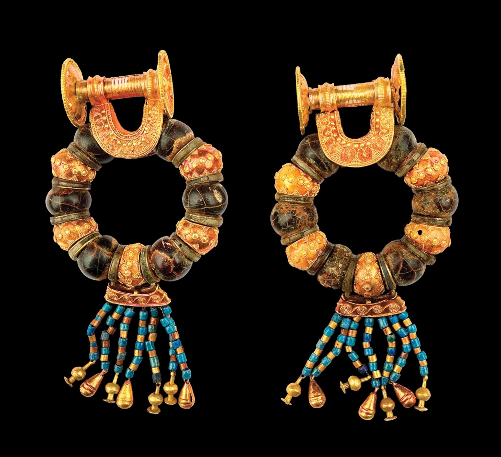 Granulation earrings of Tutankhamun - Egypt Museum