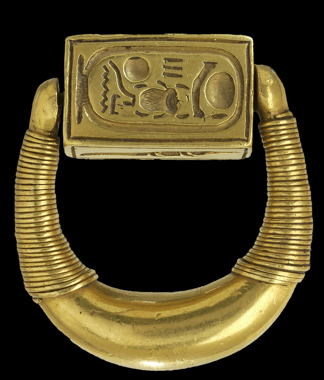 Gold Ring of Horemheb with Movable Bezel - Egypt Museum