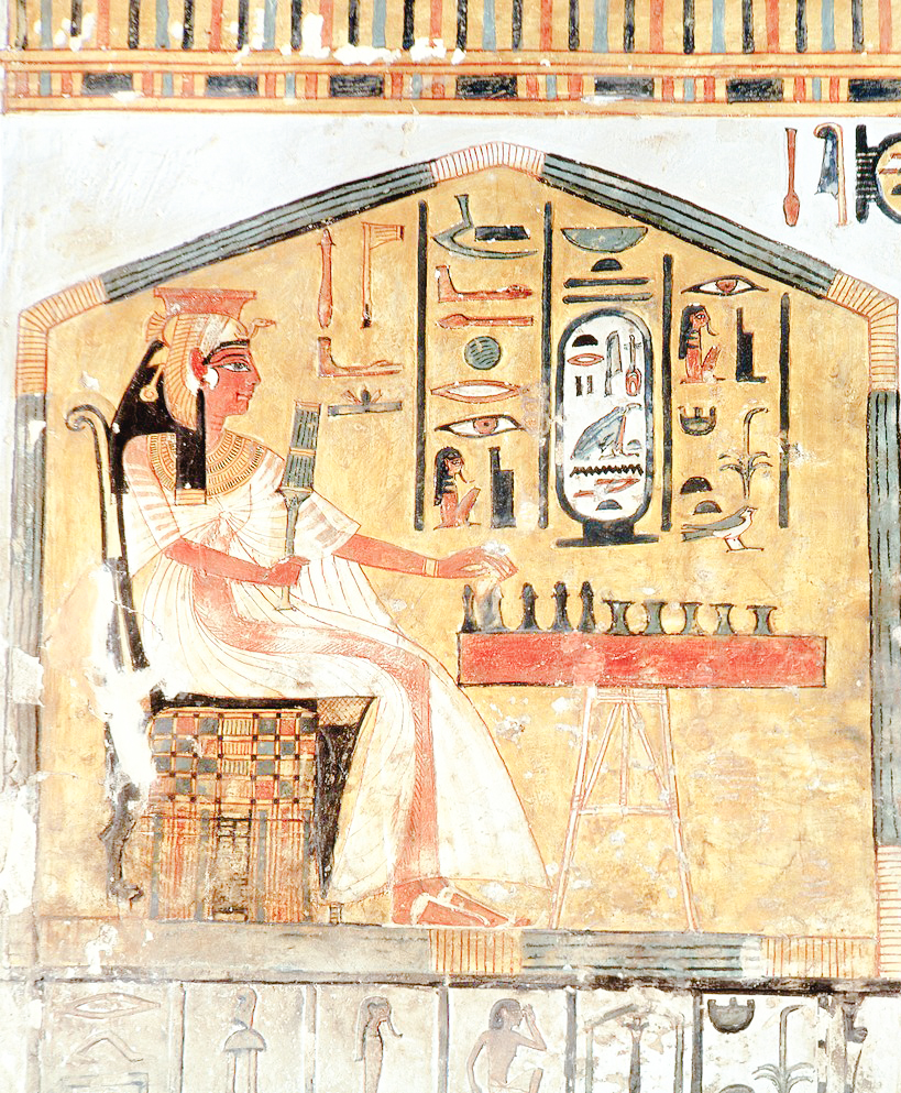Nefertari playing Senet - Egypt Museum